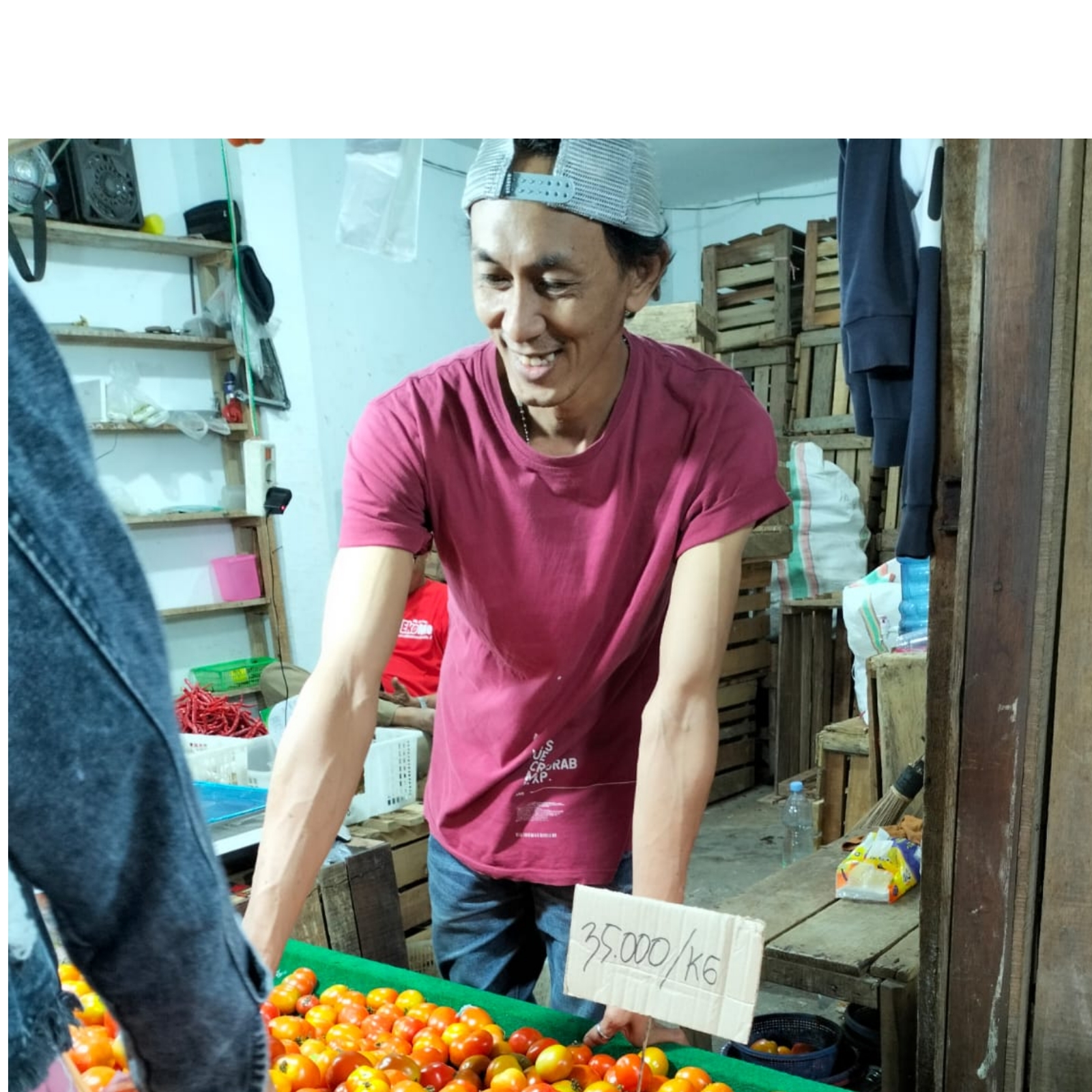 Harga Bahan Pokok Melonjak, Warung Sari Laut di Palu Naikkan Tarif Menu ...